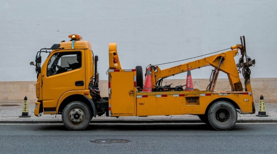 5 Essential Types of Tow Trucks With Pictures