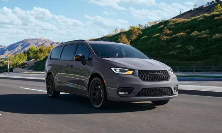 Top 7 Cars With Sliding Doors For Easy Access Of The Rear