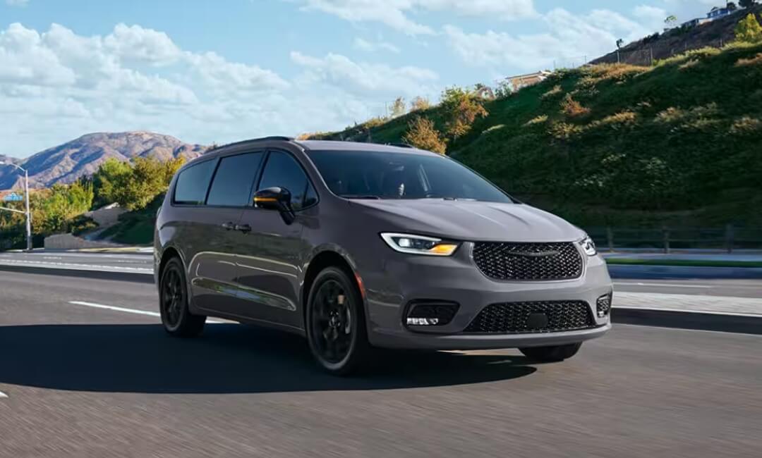 Top 7 Cars With Sliding Doors For Easy Access Of The Rear