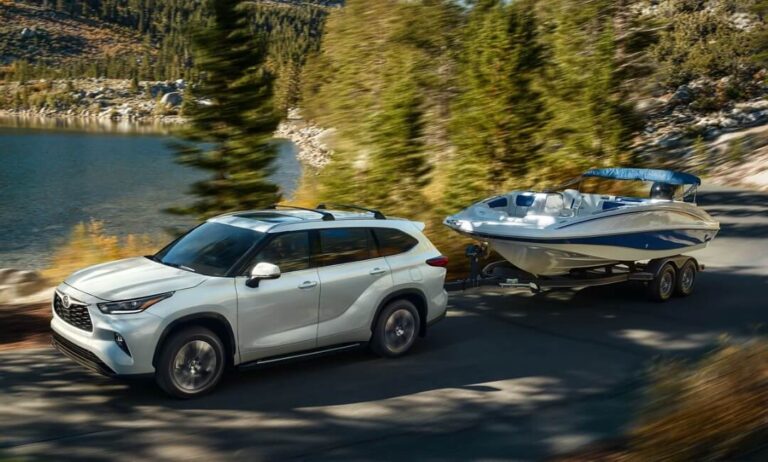 Toyota Highlander VS 4Runner: Which SUV Offers the Best Value?