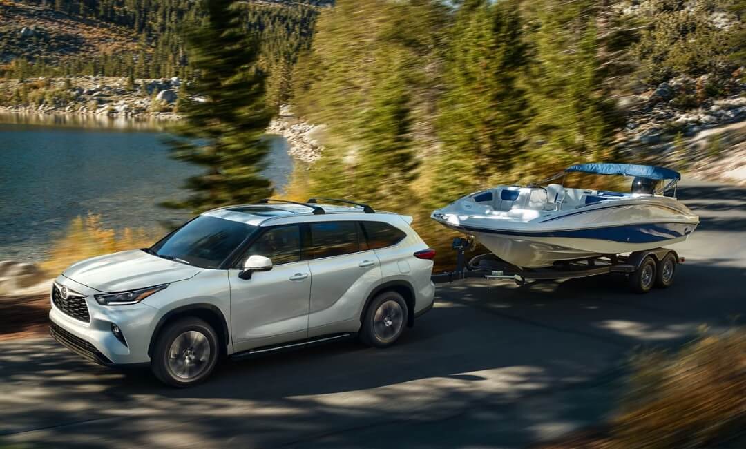 Toyota Highlander VS 4Runner: Which SUV Offers the Best Value?