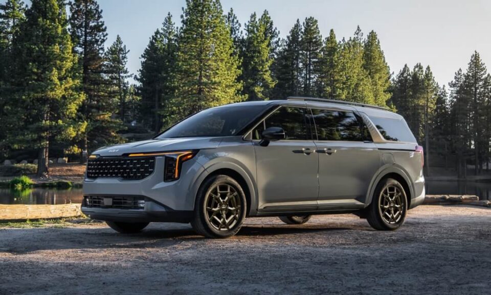 Top 7 Cars With Sliding Doors For Easy Access Of The Rear